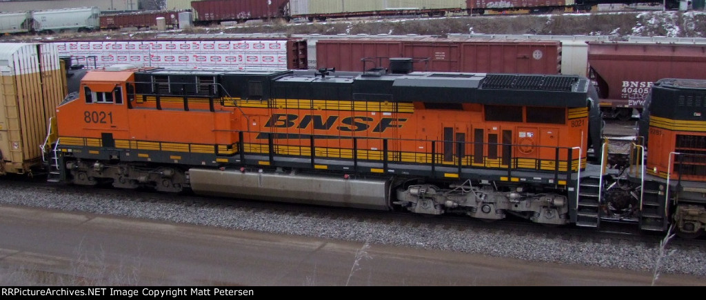 BNSF 8021